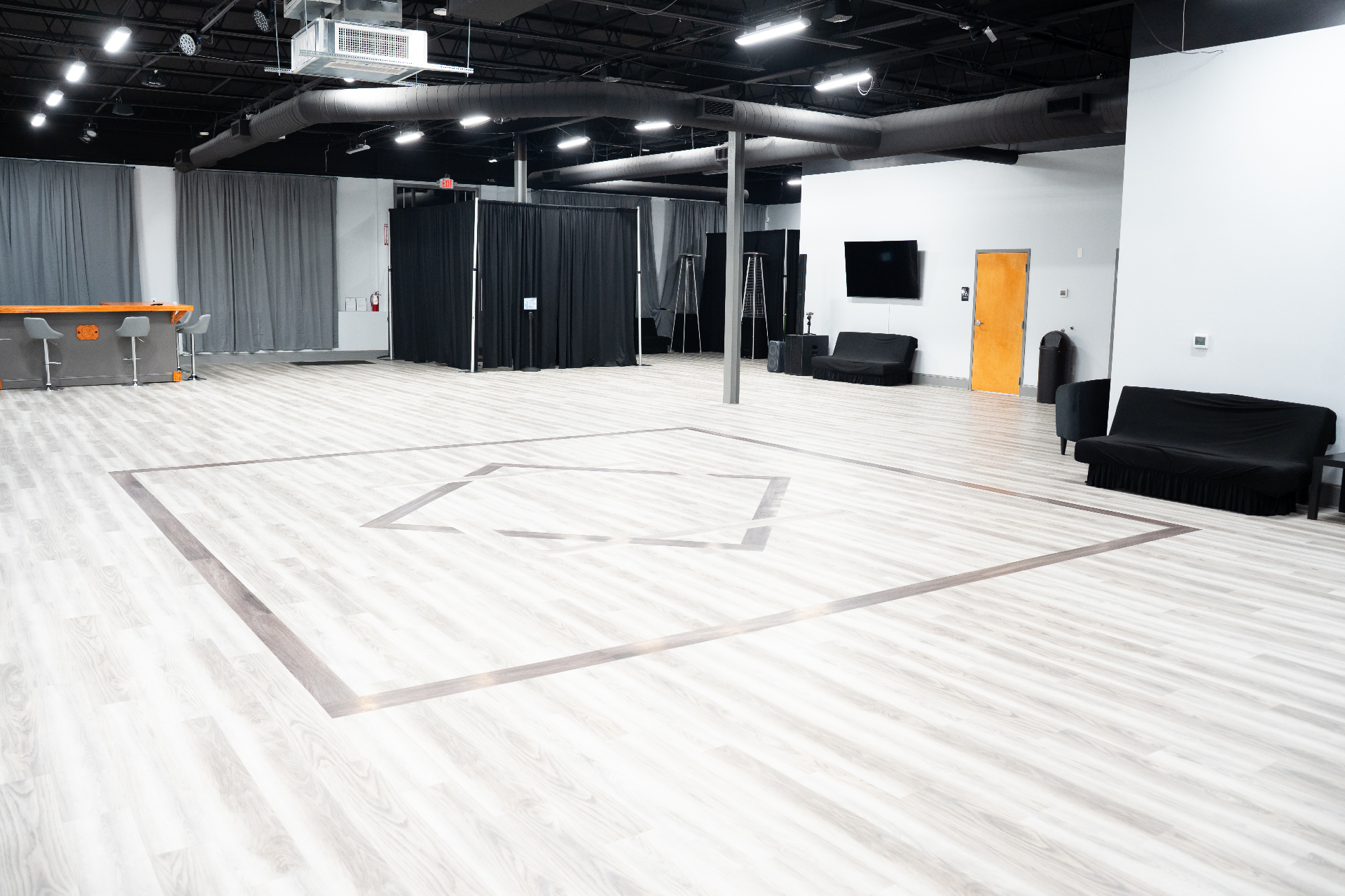 Elegance at Event Masterz - Charlotte's Premier Luxury Venue
